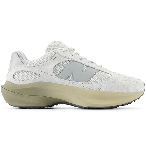 New Balance sportcipő és ruházat akció